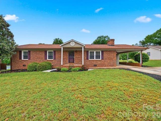 190 Dixie Trail Dr, Forest City, NC 28043