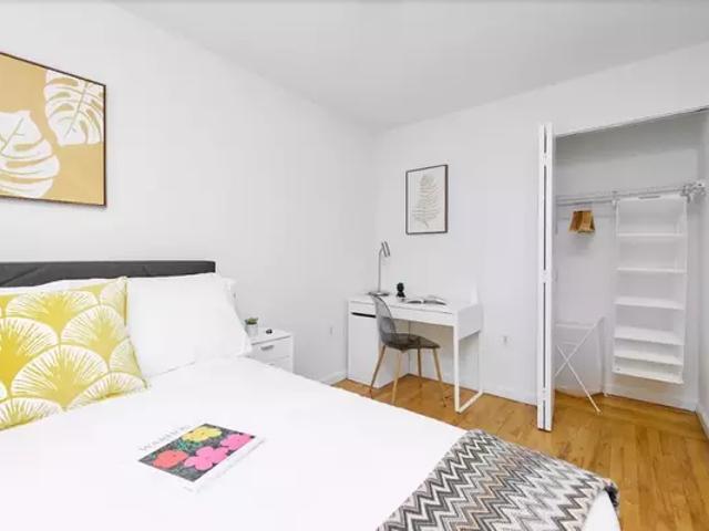 190 E 7th #689