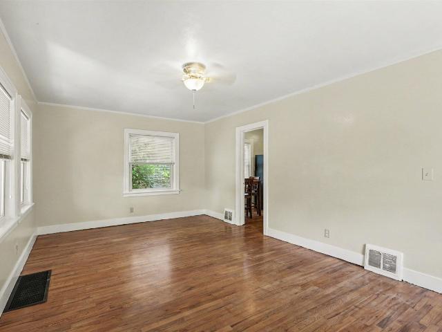 190 E Isabella Avenue