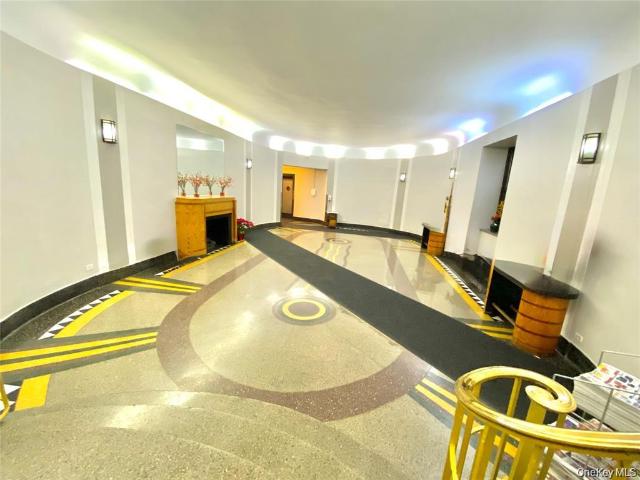 190 E Mosholu Parkway S 1J