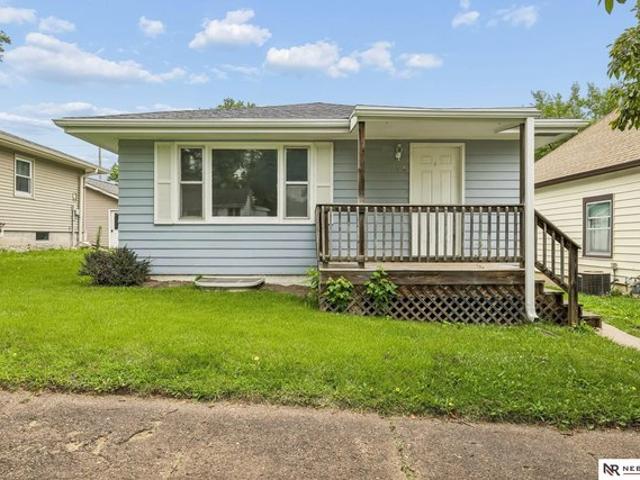 190 E Roberts St, Seward, NE 68434