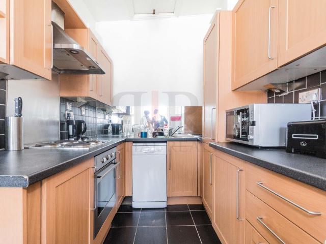 190 Earls Court Road,, SW5