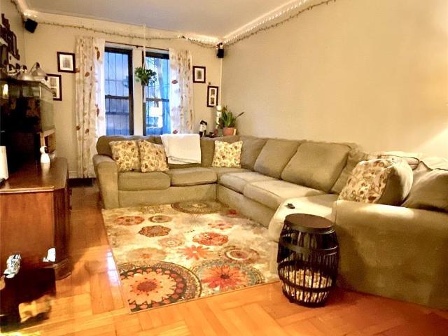 190 East Mosholu Parkway South, Unit 1J