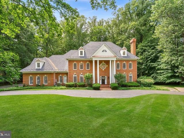190 Falcon Ridge Rd, Great Falls, VA 22066