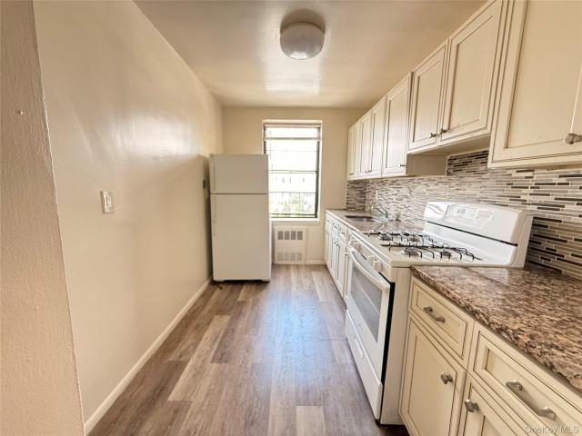 190 First Street 1J
