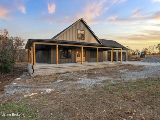 190 Hideaway Cir