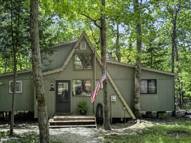 190 Hirshweg Woods Dr, Innsbrook, MO 63390