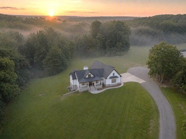 190 Jordan Cm Rd, Bon Aqua, TN 37025