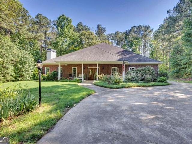 190 Oak Hill Cir, Covington, GA 30016