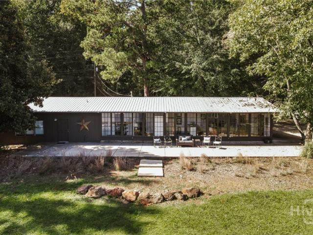 190 Lakewood Drive