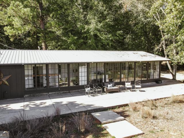 190 Lakewood Drive