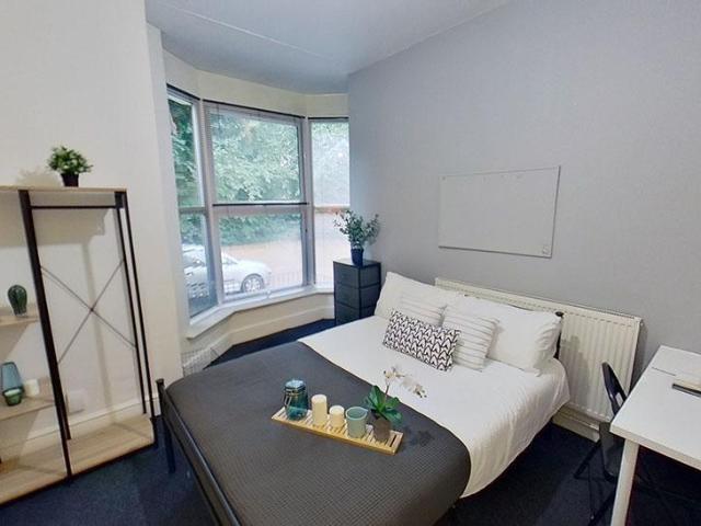 190 Mansfield Road Flat 1, NOTTINGHAM. 4 bed apartment to rent £2,427 pcm £560 pw