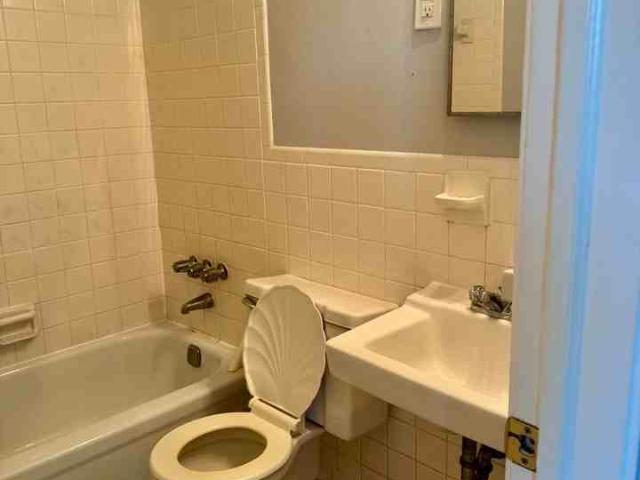 190 Maple Avenue 1 Bedroom Apartment for Rent at 190 Maple Ave, Norfolk, VA 23503 West Ocean View