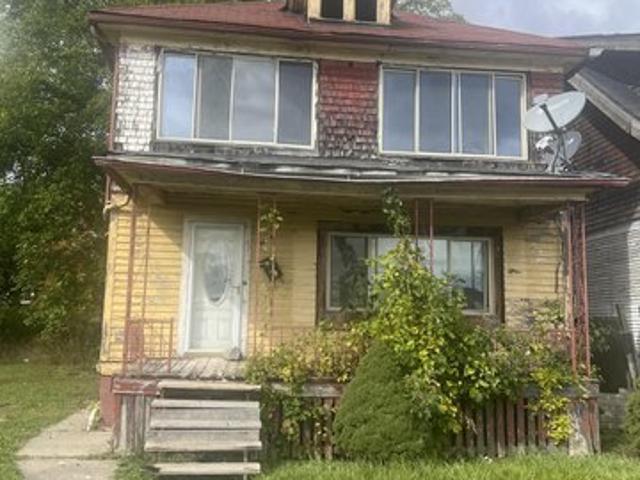 190 Midland St, Highland Park, MI 48203