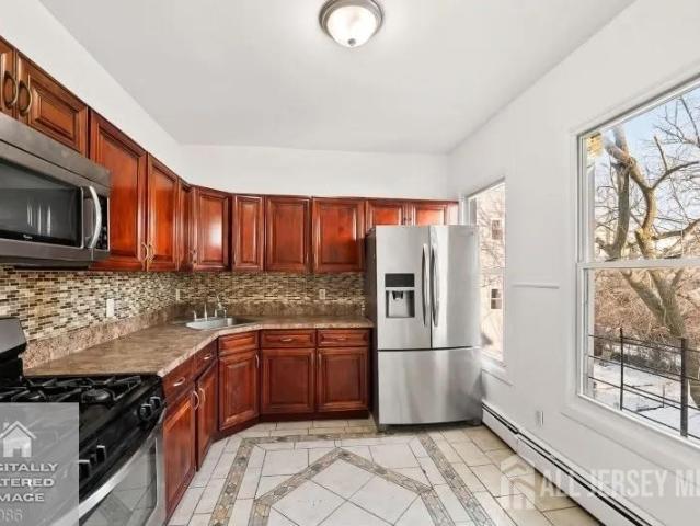 190 N 1st Street 2