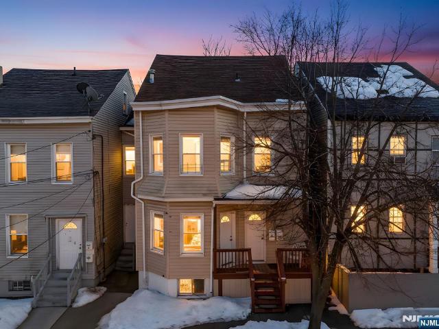 190 N 1st Street