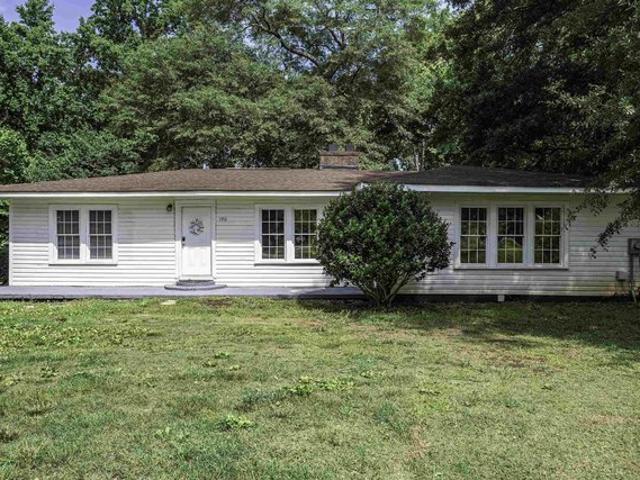 190 North St, Wellford, SC 29385