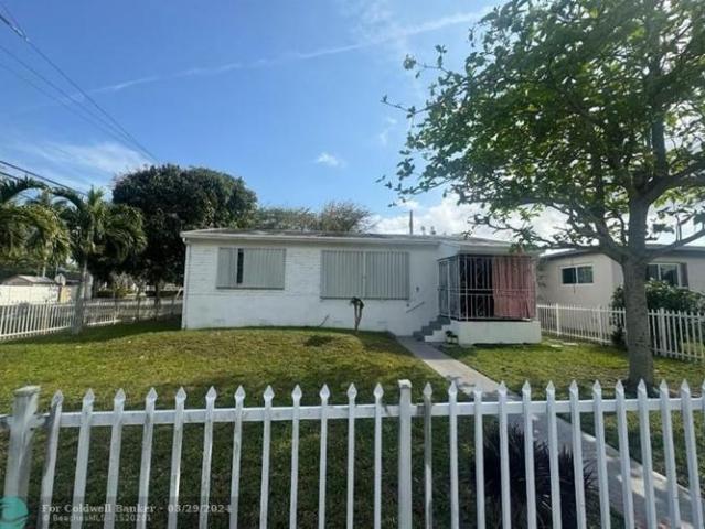 190 NE 169th Terrace, North Miami Beach, FL 33162