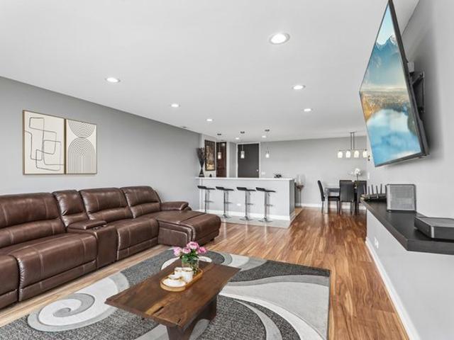 190 S Wood Dale Road # 1105