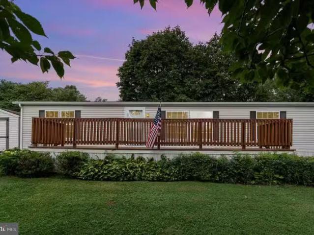 190 S ELM ST, YOE, PA 17313 Single Family Residence For Sale.