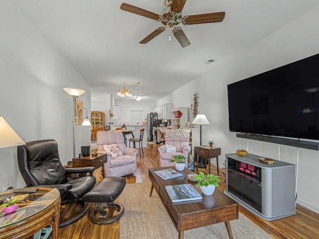 190 Southampton Dr