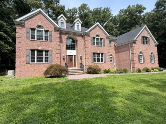190 Sand Shore Rd