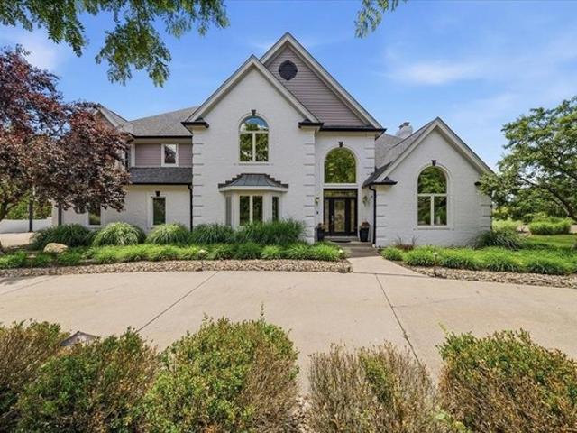 190 Silvercreek Dr, Mars, PA 16046