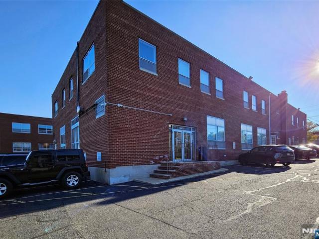 190 Sylvan Avenue # C7