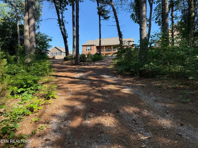 190 Pointe Summit Drive
