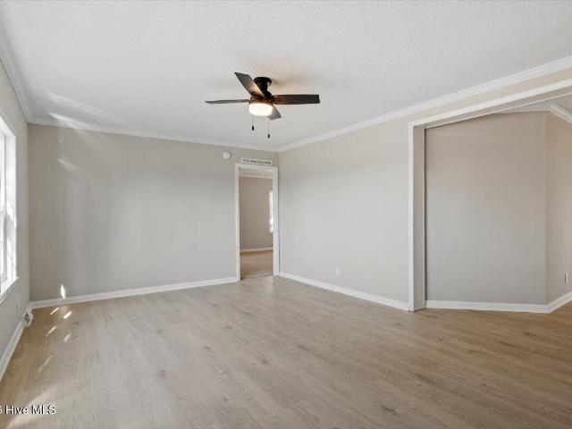 190 Pickett Circle