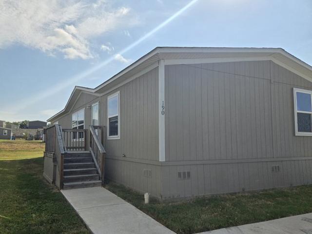 190 Pineland Ave, Kyle, TX 78640