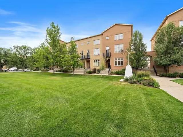 190 Roslyn St #802, Denver, CO 80230 MLS 5336392