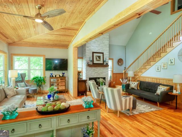 190 Raintree Court