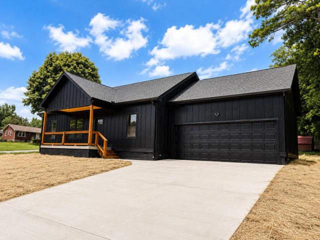 190 Reeds Lane