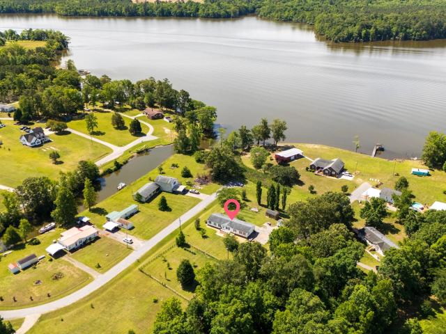 190 Riverview Drive