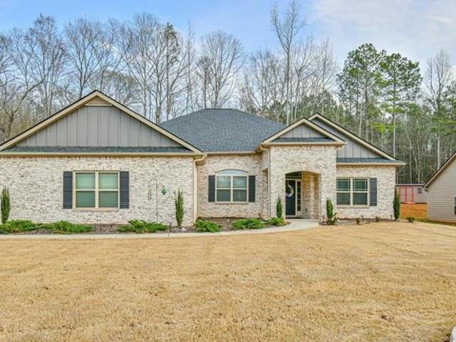 190 River Glen Dr, Jefferson, GA 30549
