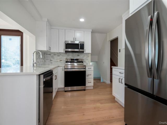 190 W Waukena Avenue
