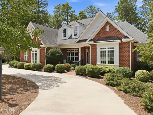 190 Wiregrass Ln, Southern Pines, NC 28387