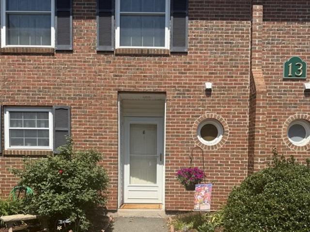 190 Tomlinson Ave Apt 13E, Plainville, CT 06062