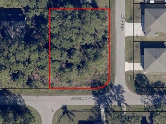 190 Tile Ave SW, Palm Bay, FL 32908