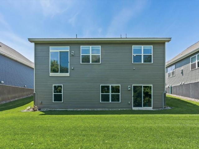 19142 Grass Lake Trail