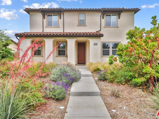 19142 Lull St, Reseda, CA 91335