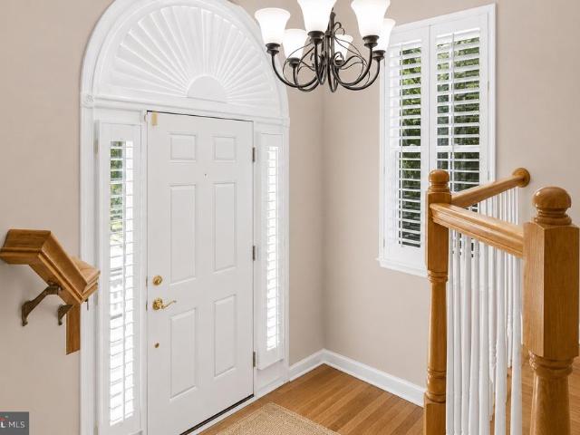 19144 Rocky Crest Terrace