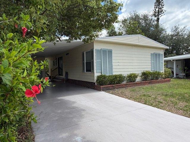 19145 Meadowbrook Ct, North Fort Myers, FL 33903