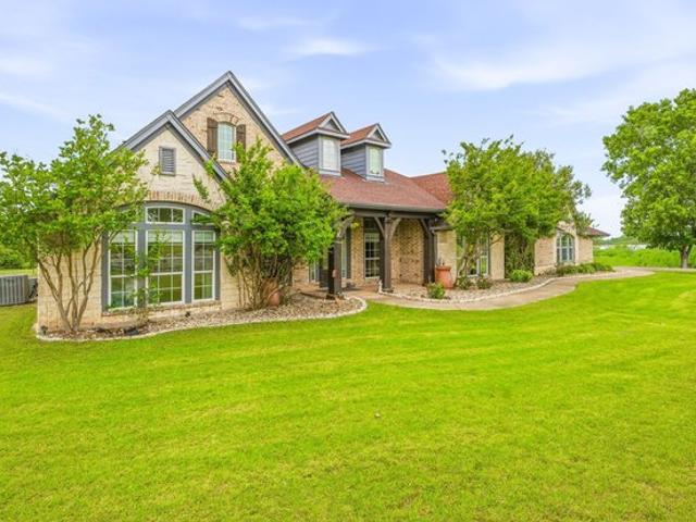 1914 Bentwater Pkwy, Granbury, TX 76049