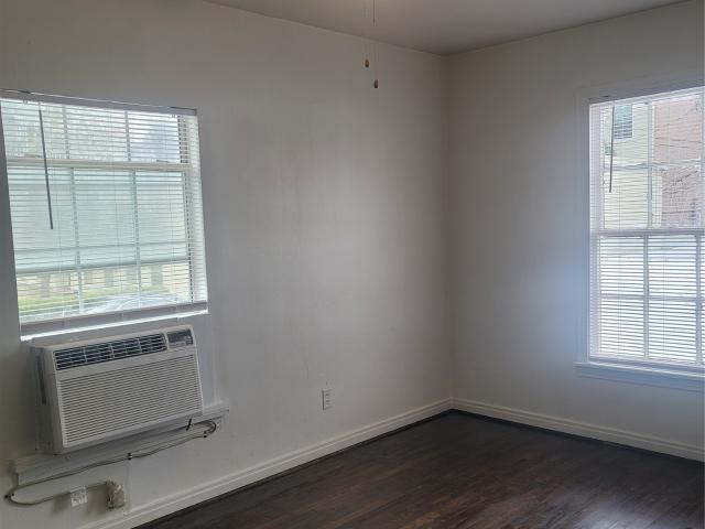 1914 Binz Street C
