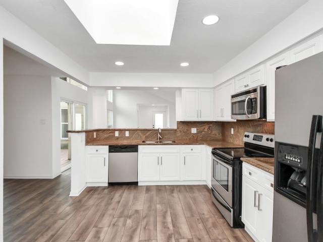 1914 Courtney Lane Drive