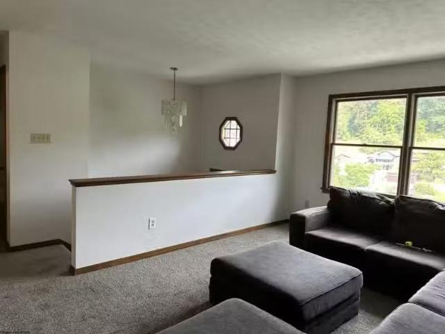 1914 LAKE FLOYD CIR, BRISTOL, WV 26426 Single Family Residence.