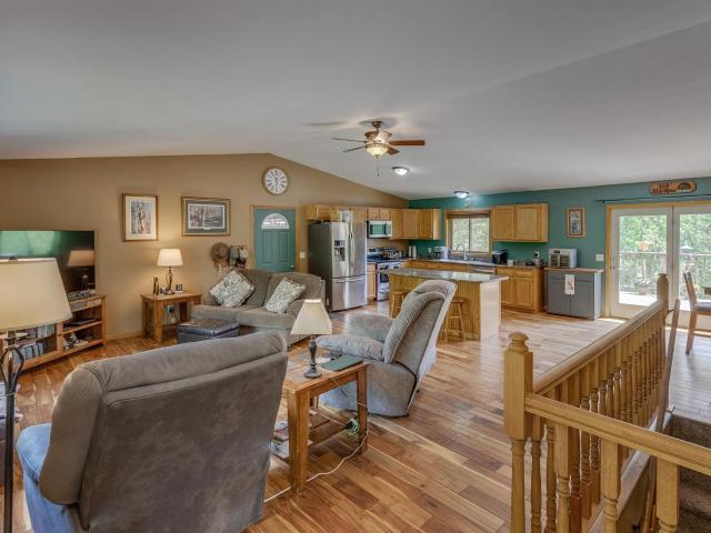 1914 Trefoil Drive SW