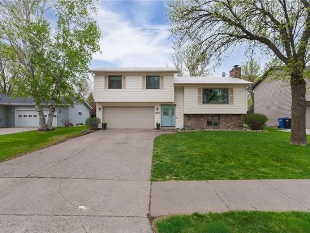 1914 23rd St S, Fargo, ND 58103